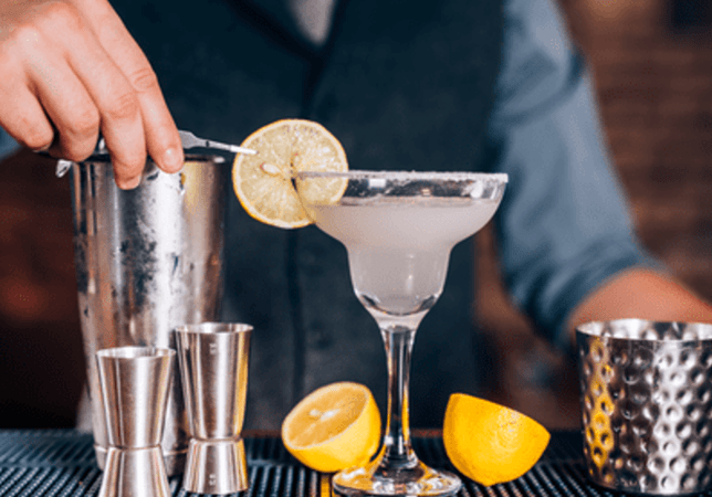 [CUSTOM] Mixology 101: Make 3 Cocktails At-Home for 6 Participants ...