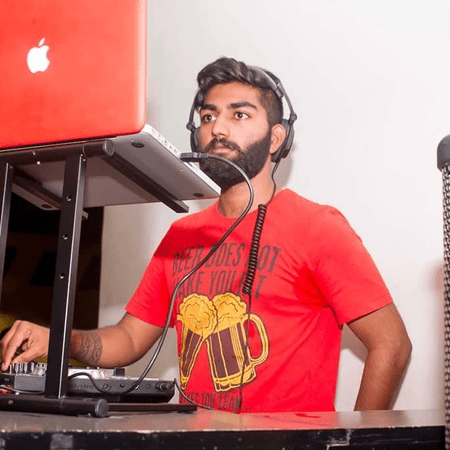 Book classes from DJ Candy with the best price | skilldeer