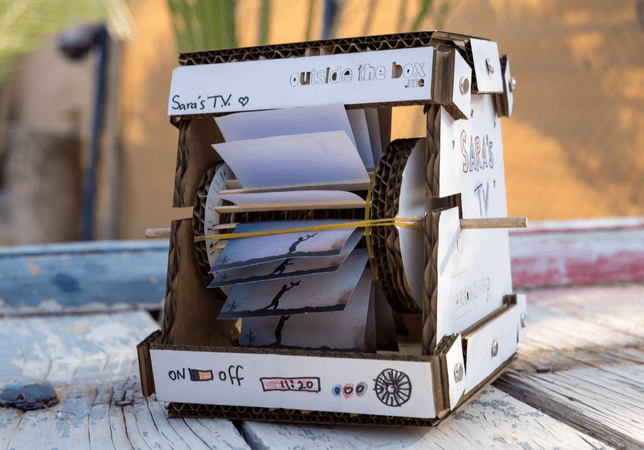 DIY Crafting: Build your Own TV with Cardboard - Ages: 6+ | skilldeer